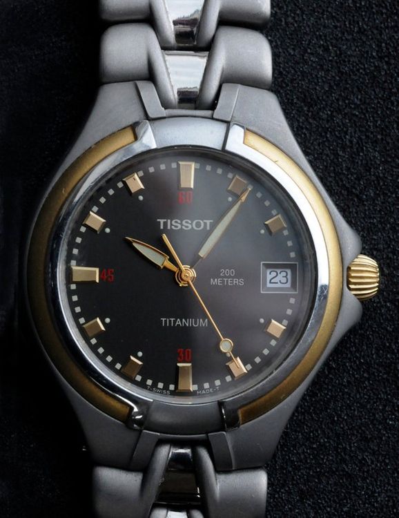 Schöne Herren Armbanduhr Tissot "Titanium" 200m, Ref. T660 (Gebraucht ...