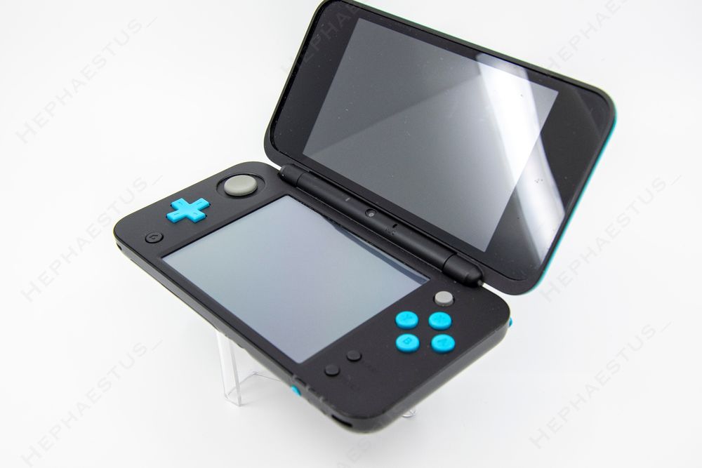 New Nintendo 2DS XL Schwarz/Türkis + NfS Spiele + Zubehör | Kaufen auf ...