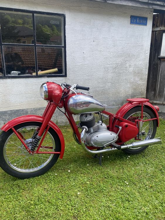 Moto ancienne Jawa Pérák 250cc de 1952 (Defekt) in Cossonay-Ville für ...