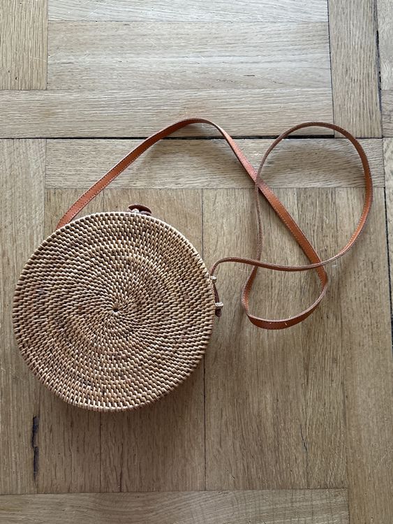 Sac rond en rotin, parfait pour l'été! Chic! (D'occasion) à Basel pour ...