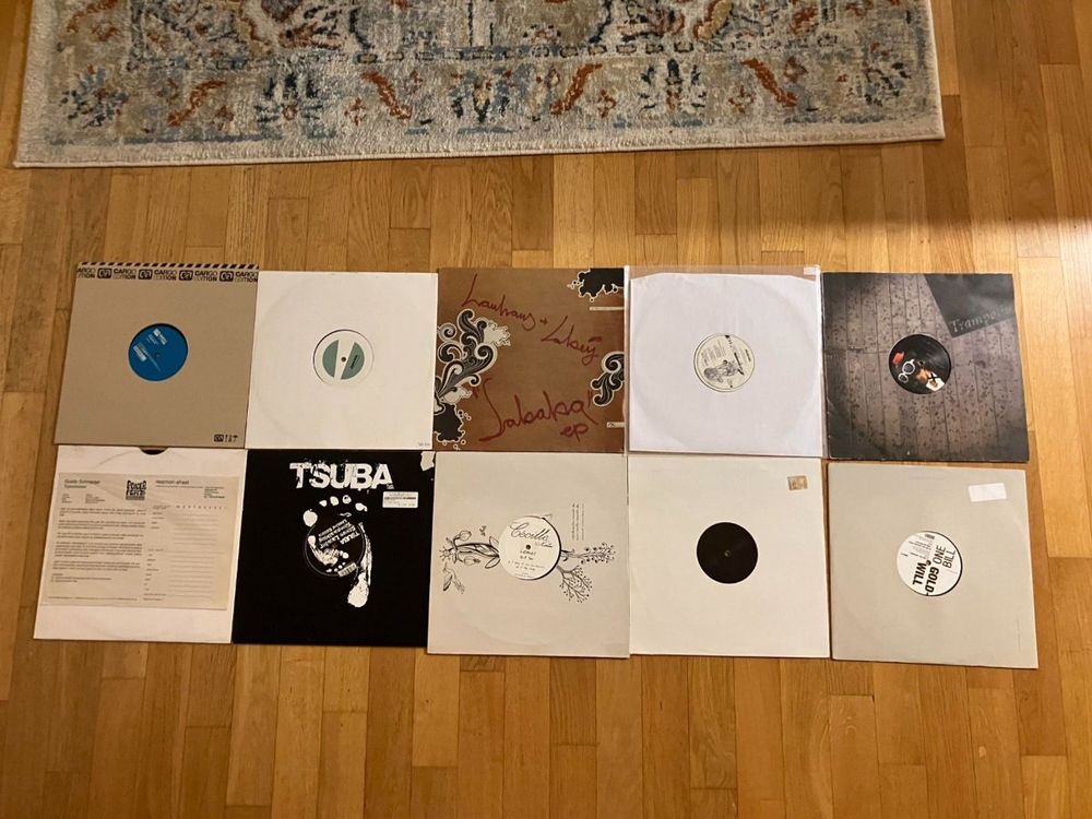 SET -- 2/8 - {Minimal-Techno / Verstrahlt} - 11 vinyls (Gebraucht) in ...