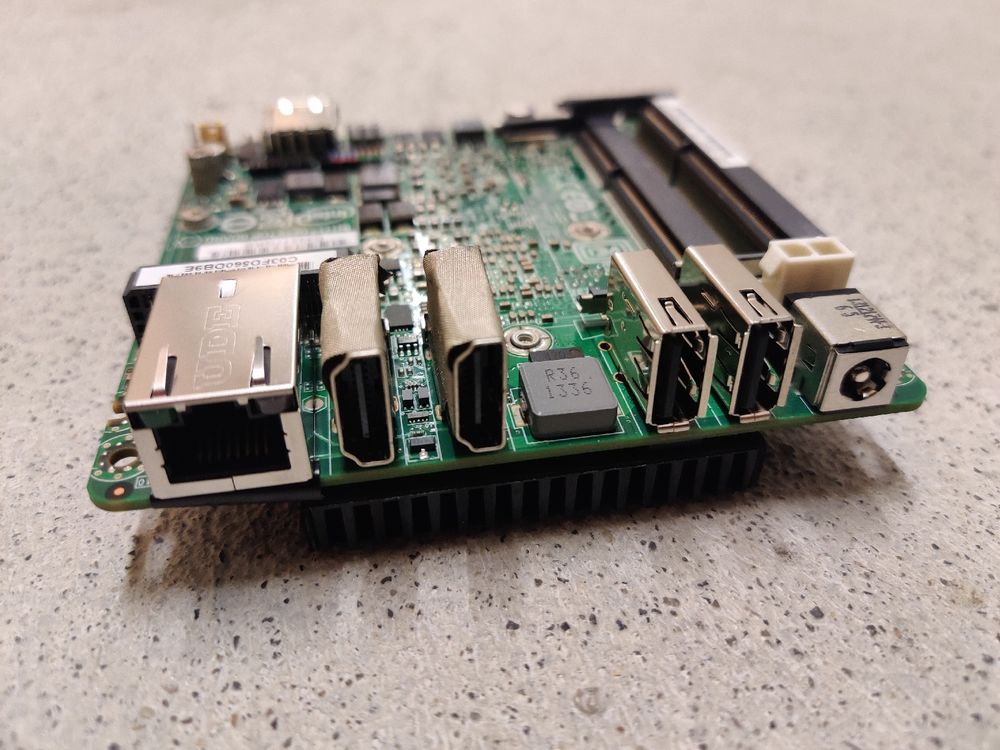 Intel NUC D33217GK i3-3217U | Kaufen auf Ricardo