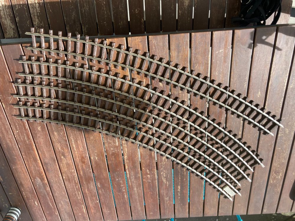 Thiel gebogene Gleise IIm (Neu (gemäss Beschreibung)) in Rhäzüns für CHF 15 – nur Abholung auf ...