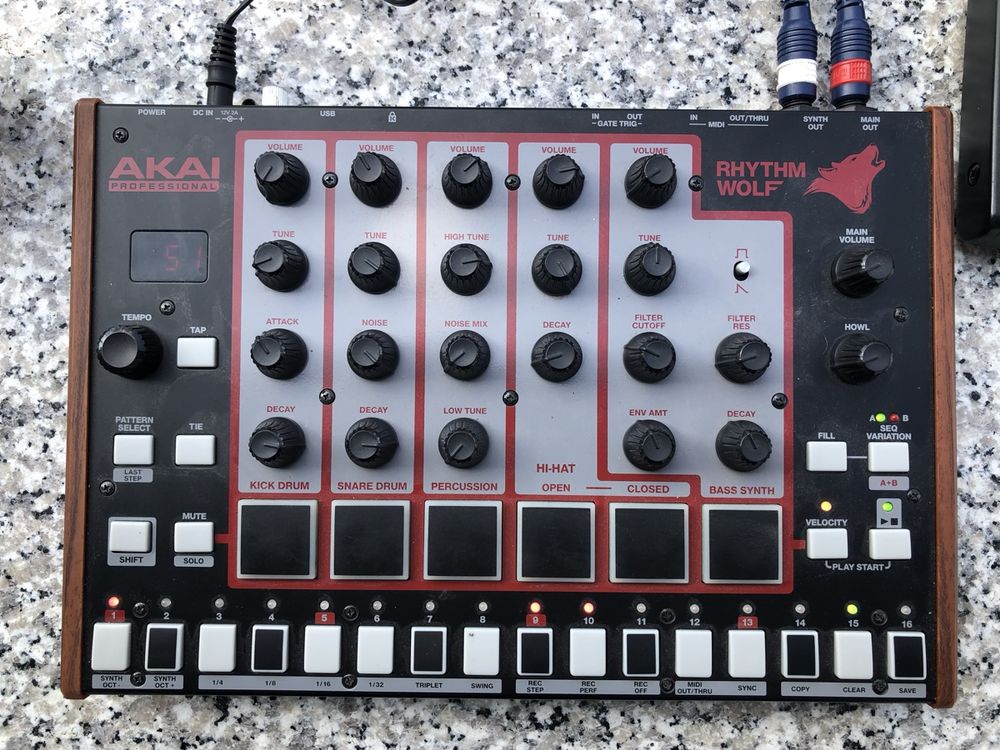 Rhythm Wolf - Synthesizer Akai (Gebraucht) in Mönchaltorf für CHF 87 ...