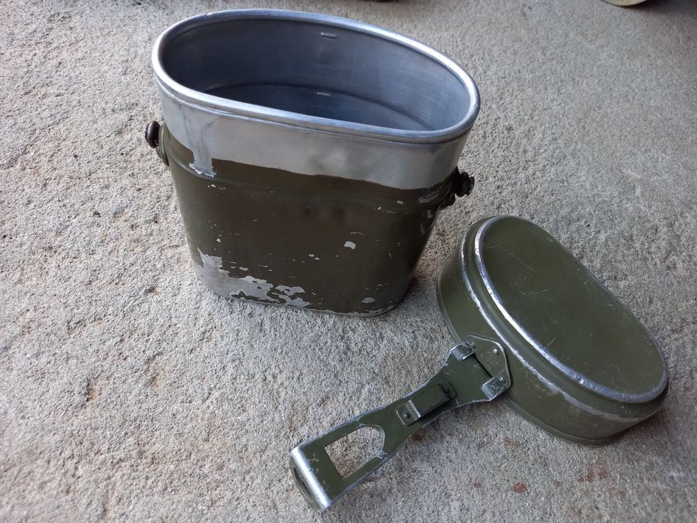 Original GAMELLE mit ESS-BESTECK, von Schweizer Armee (Gebraucht) in Marbach LU für CHF 18 – mit ...