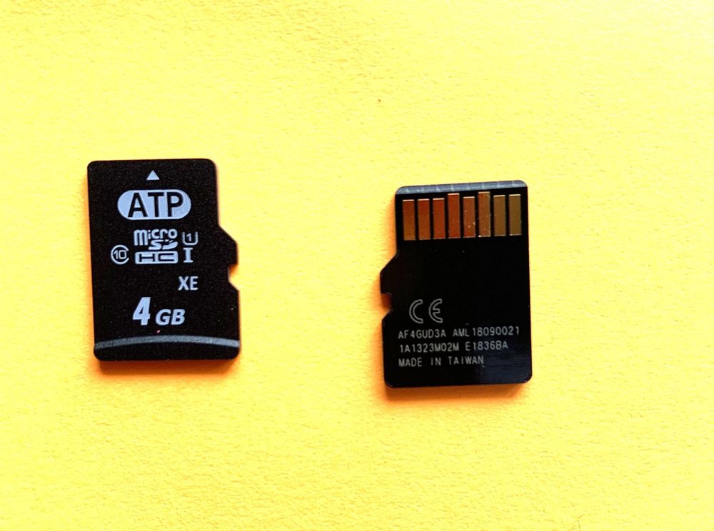 Micro SD Card 4GB , 2 Stück (Gebraucht) in Stetten SH für CHF 5 – mit ...