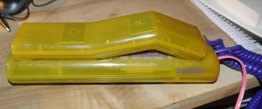 Kultiges Swatch Telefon, Twinphone (Gebraucht) in Riein für CHF 49 ...