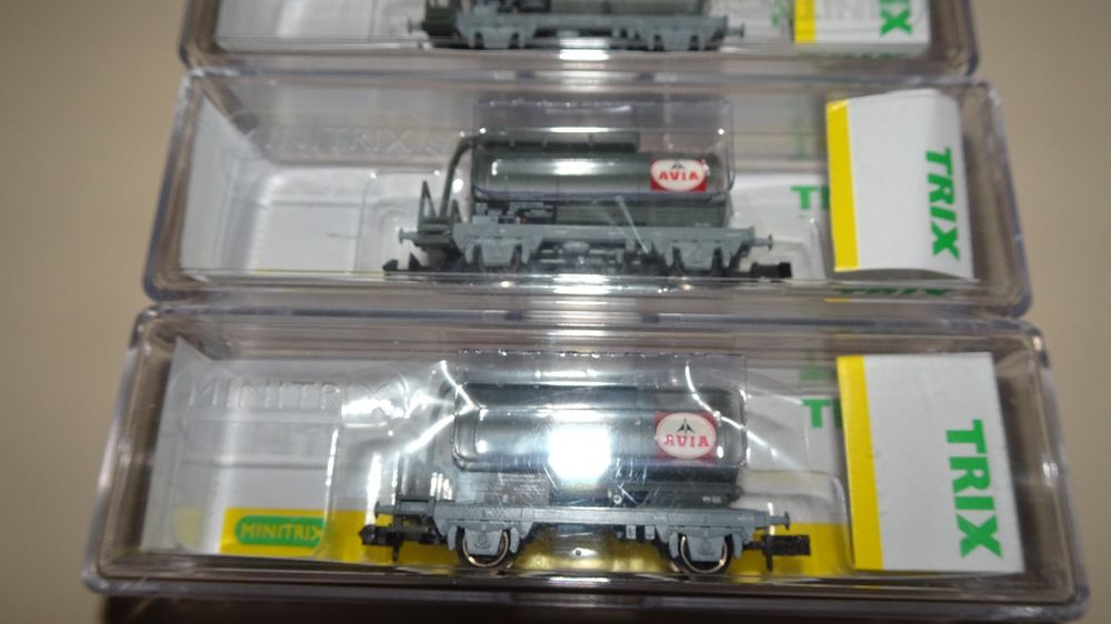 Minitrix 5 Kesselwagen AVIA, SBB,NEM, Spur N, NEU (Neu (gemäss Beschreibung)) in St.Gallen für ...