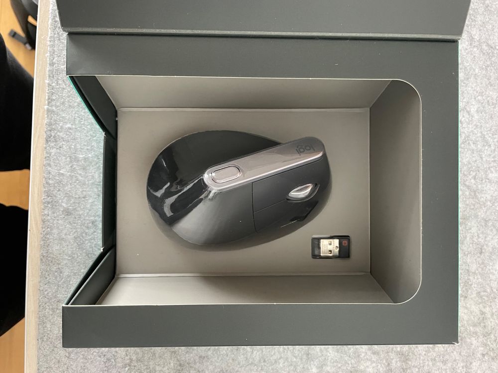 Logitech Mx Vertical (Gebraucht) in Ursy für CHF 45 – mit Lieferung auf ...
