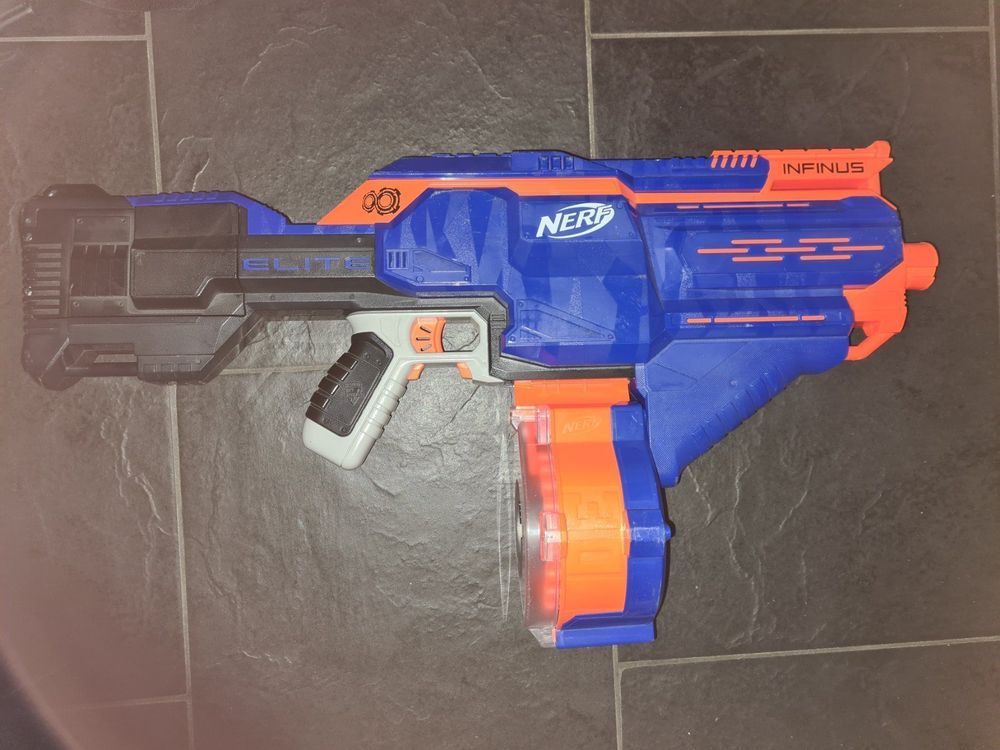 Nerf Infinitus Spielzeuggewehr (Gebraucht) in Erlach für CHF 20 – mit ...