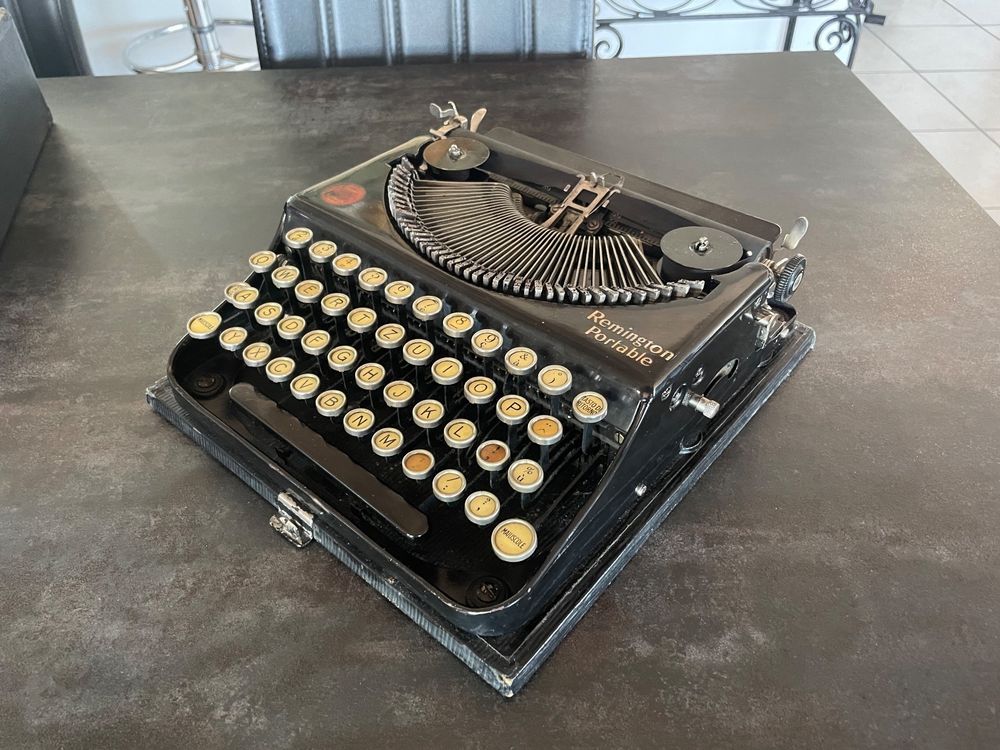Ancienne Machine à Écrire Remington Portable | Kaufen auf Ricardo
