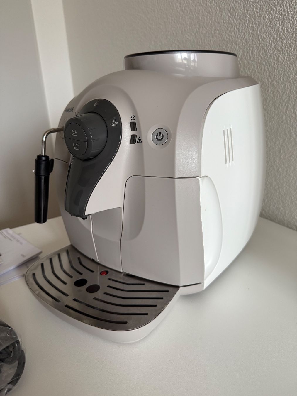 Philips Super Automatic Espresso Machine 2000 (Gebraucht) in Ins für ...
