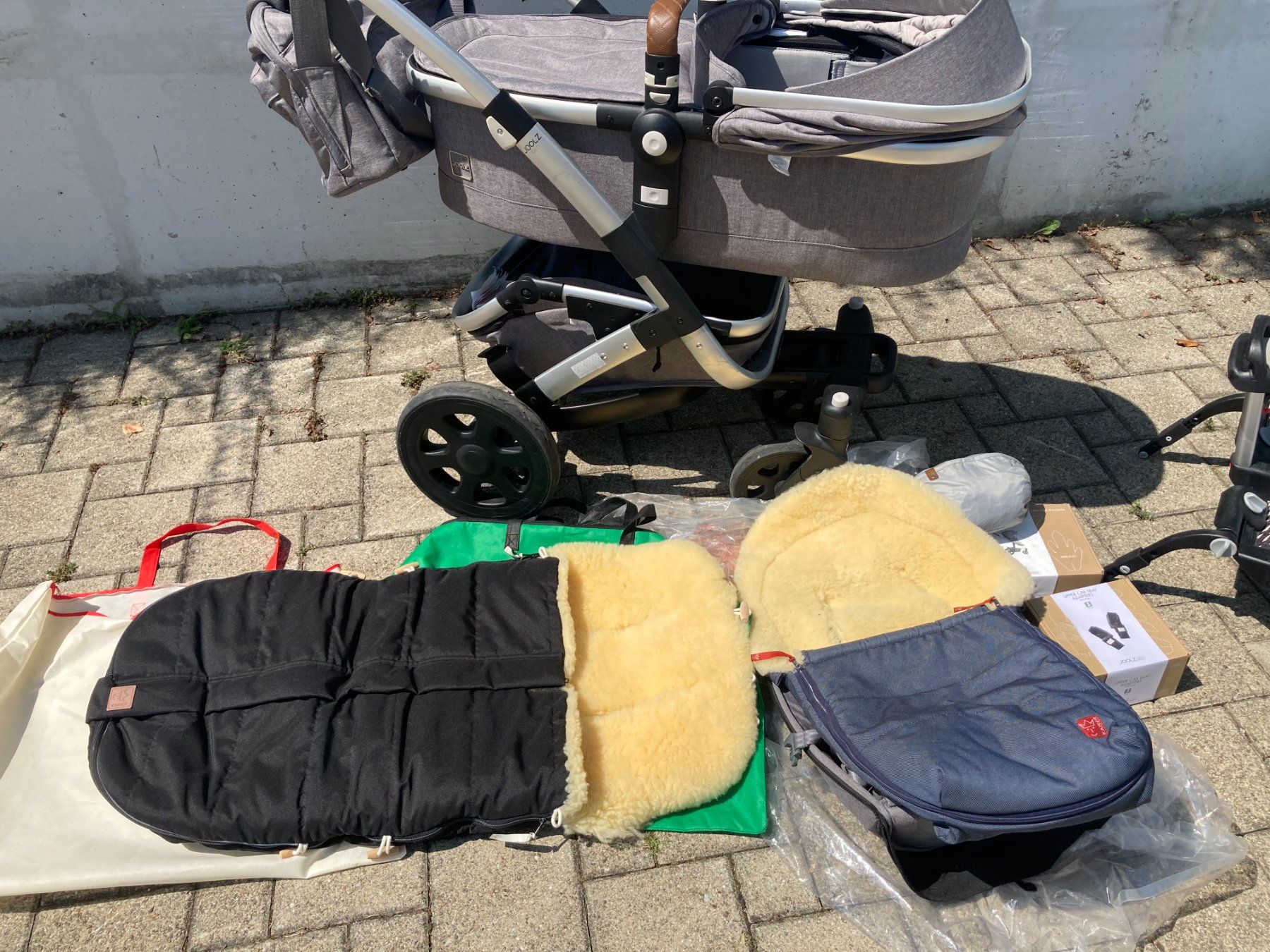 Joolz Geo 2 inkl. 2 Fellsäcke und Zubehör (Gebraucht) in Wetzikon ZH ...