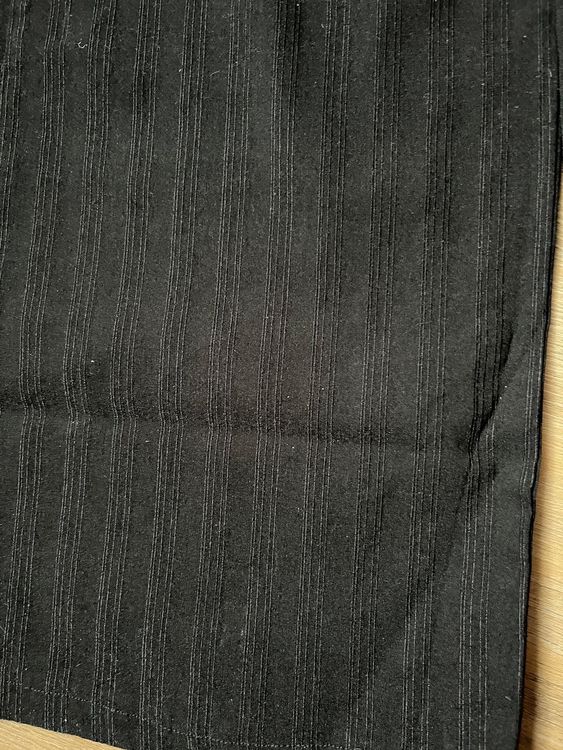 Schöne Hose schwarz mit Muster ab 1 Fr. (Neu (gemäss Beschreibung)) in Seon für CHF 1 – mit ...