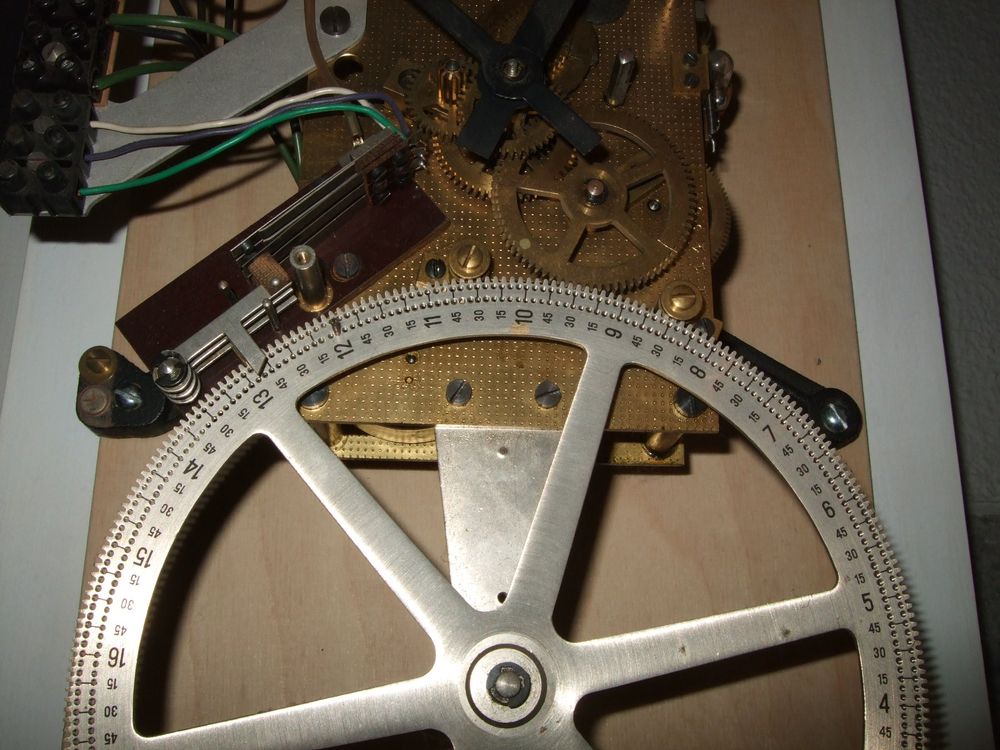 JSGUS Signaluhr, aber nur das Uhrwerk | Kaufen auf Ricardo