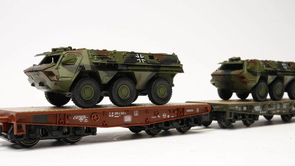 e55 ROCO MINITANKS 803 Set Schwerlastwagen Rlmmp Bundeswehr (Gebraucht) in Thun für CHF 59 – mit ...