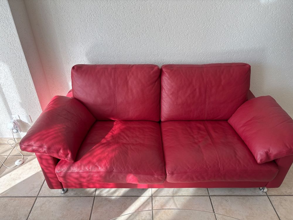Rotes Ledersofa, 2-Sitzer - Für gemütliche Abende zu zweit (Gebraucht ...