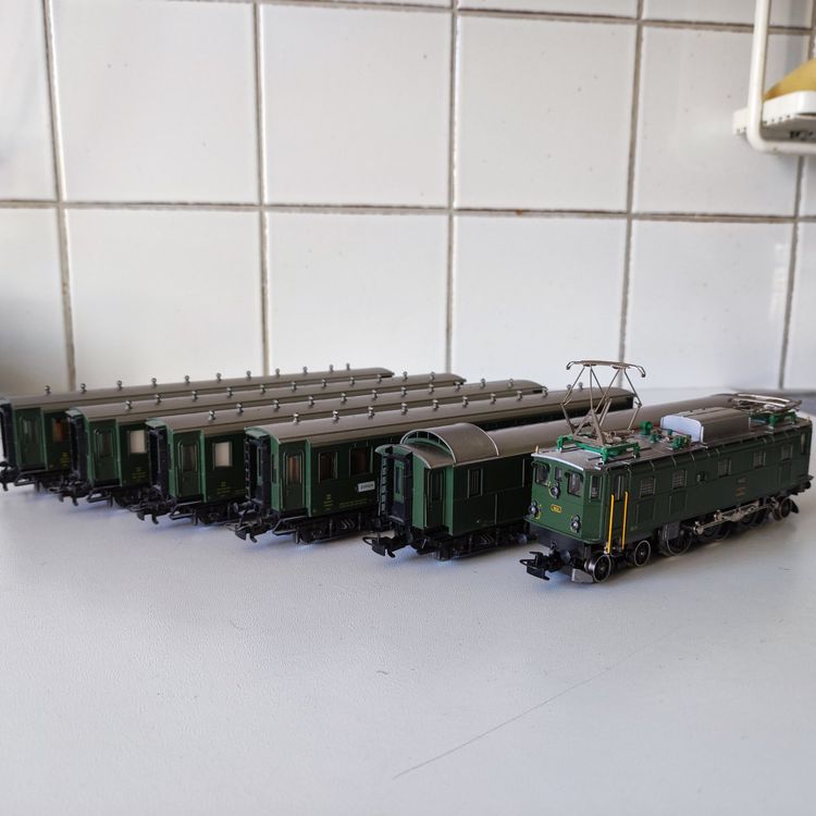 E-Lok SBB Ae 3/6 III mit 5 Personenwagen | Kaufen auf Ricardo