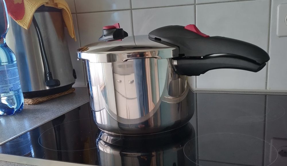 Dampfkochtopf mit max. 6l Inhalt, Durchmesser 22cm | Kaufen auf Ricardo