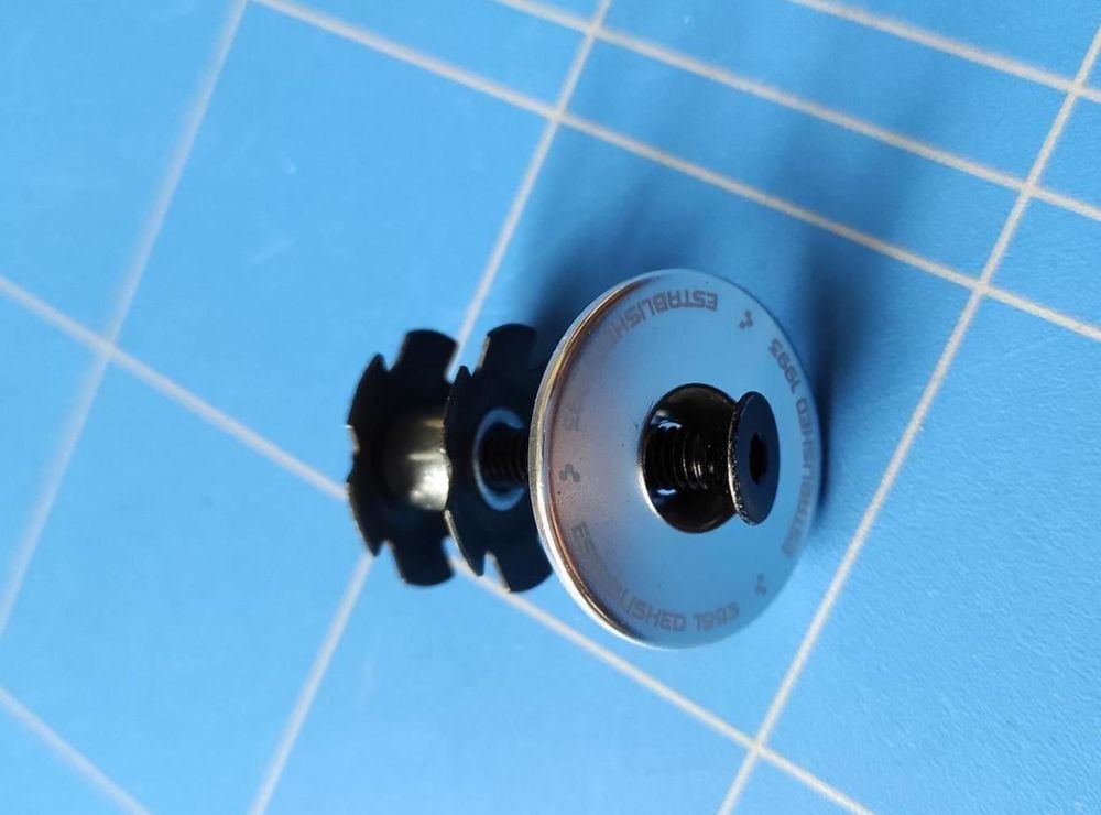 CUBE Aheads Abdeckung + Kralle 1 1/8" (Neu (gemäss Beschreibung)) in Beckenried für CHF 5 – mit ...