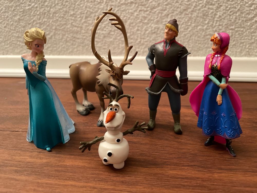 Die Eiskönigin (Frozen) Figuren-Set (Neu (gemäss Beschreibung)) in Uster für CHF 5 – mit ...