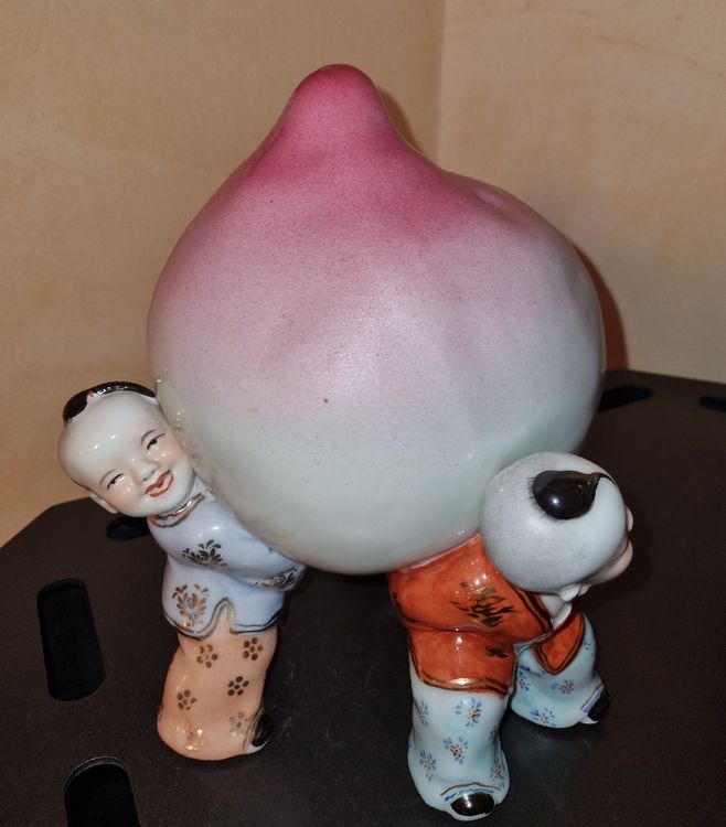 Statuette porcelaine chinoise « Pêche de longévité » (Gebraucht) in ...