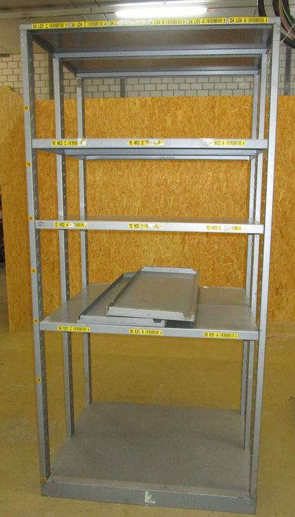 Lager Metallgestell massiv, verstellbare Tablare (Gebraucht) in ...