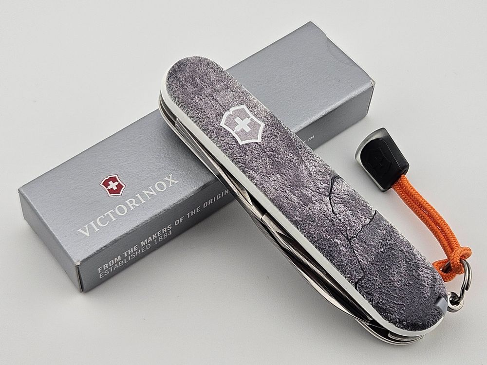 Victorinox Spartan "Beton" Sonderedition (Neu und originalverpackt) in Agno für CHF 69 – mit ...