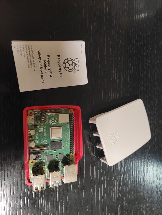 Raspberry Pi 4 Model B /2Gb inkl. Originalcase (Gebraucht) in ...