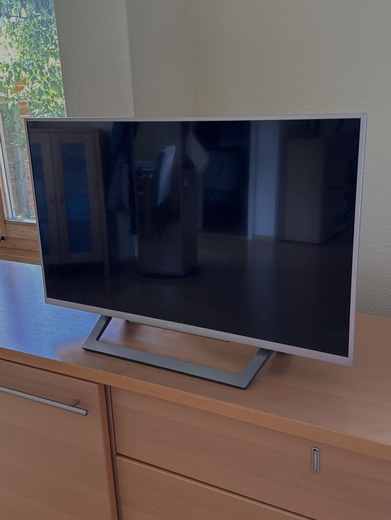 Sony Bravia Fernsehe, 70cm (Neu (gemäss Beschreibung)) in Aeschiried ...