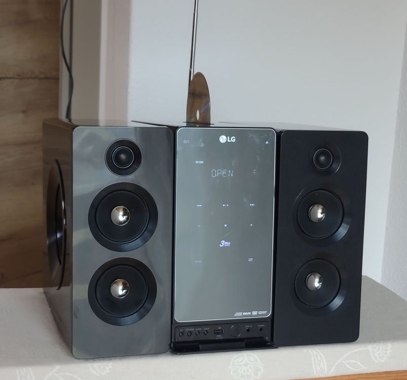 LG DVD DAB Micro HiFi-System DM2740DAB - Bluetooth (Gebraucht) in ...