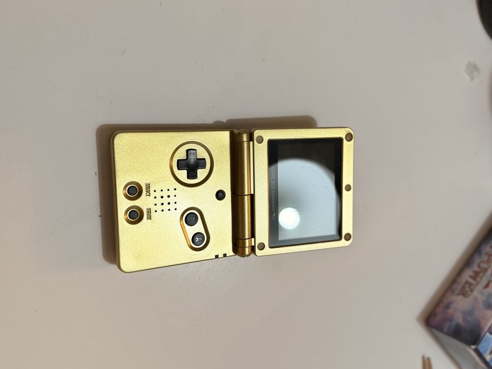 Gold Game Boy Advance SP (Gebraucht) in Merenschwand für CHF 139 – mit ...