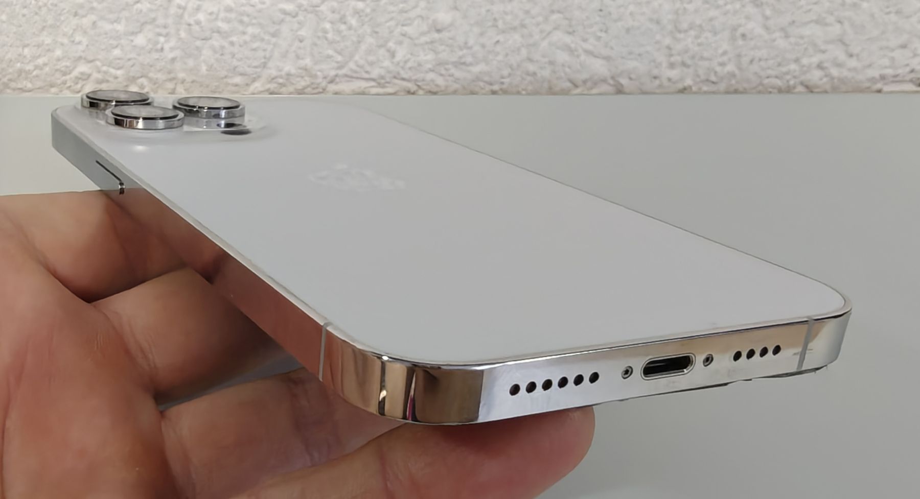 iPhone 14 Pro Max Weiss (Defekt) in Ehrendingen für CHF 135 – mit ...