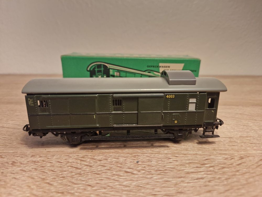 Märklin 4041 Gepäckwagen DB H0 (Gebraucht) in St-Aubin-Sauges für CHF ...