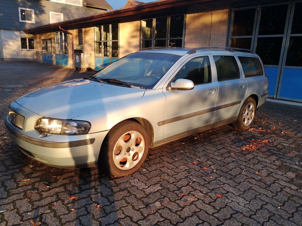 Volvo V70 2.0T Kombi Automat B03 180PS | Kaufen auf Ricardo