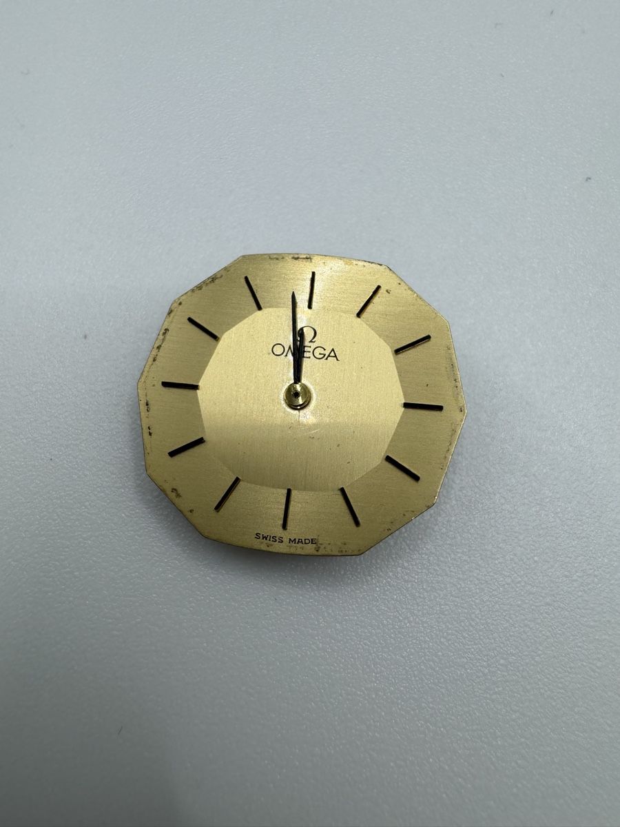 Omega Kaliber 1353 – 21 × 19 mm – Guter Zustand, ungetestet (Gebraucht ...