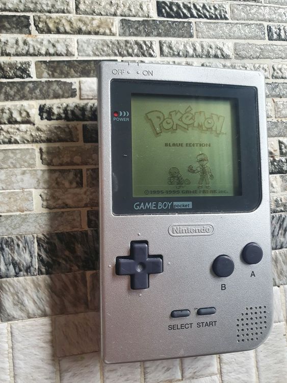 Game Boy Pocket Silver + Pokemon | Kaufen auf Ricardo