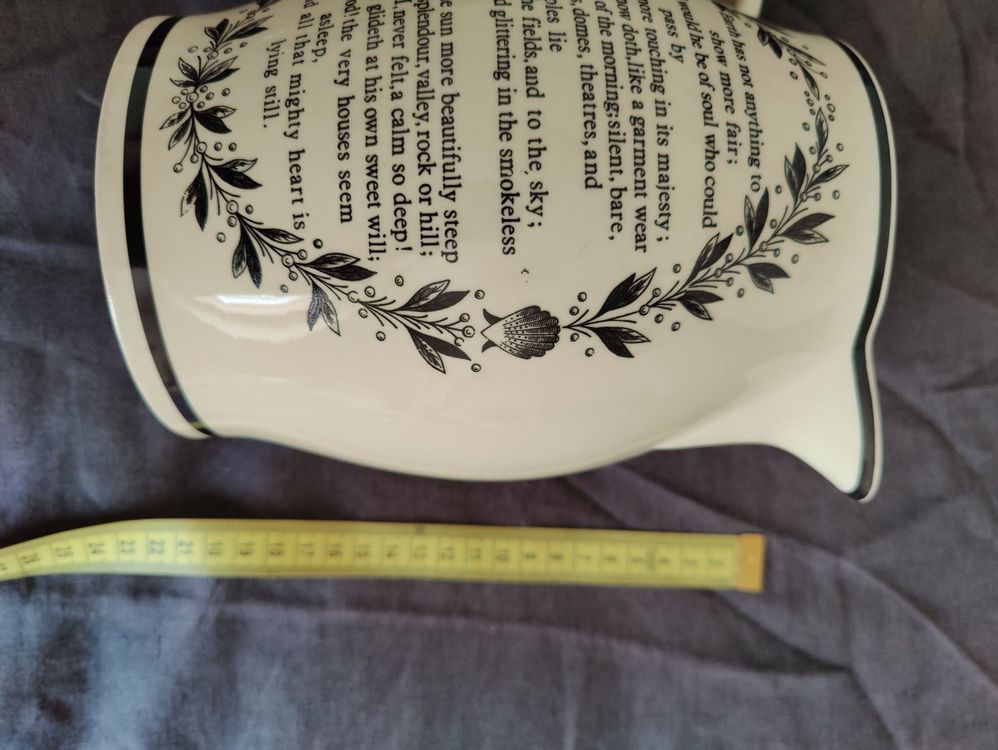 MidCentury Wedgwood London Jug Johnson V&A Museum Liberty MC (Gebraucht) in Geneve für CHF 69 ...