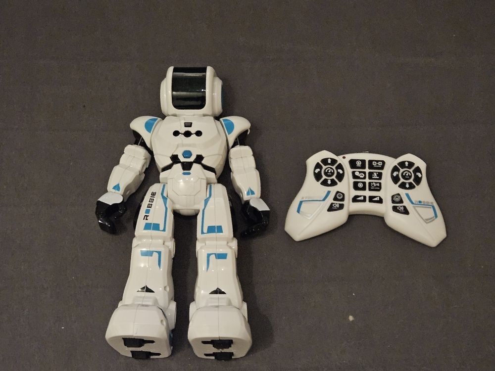 Ferngesteuerter Roboter Robbie mit Soundfunktion (Gebraucht) in Jonen ...