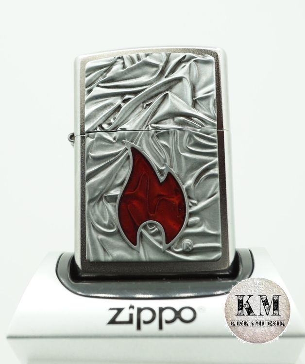 ZIPPO® FLAME ON SILK - HEAVY-3D- 2018 - UNGEZUENDET (Neu (gemäss Beschreibung)) in Mels für CHF ...