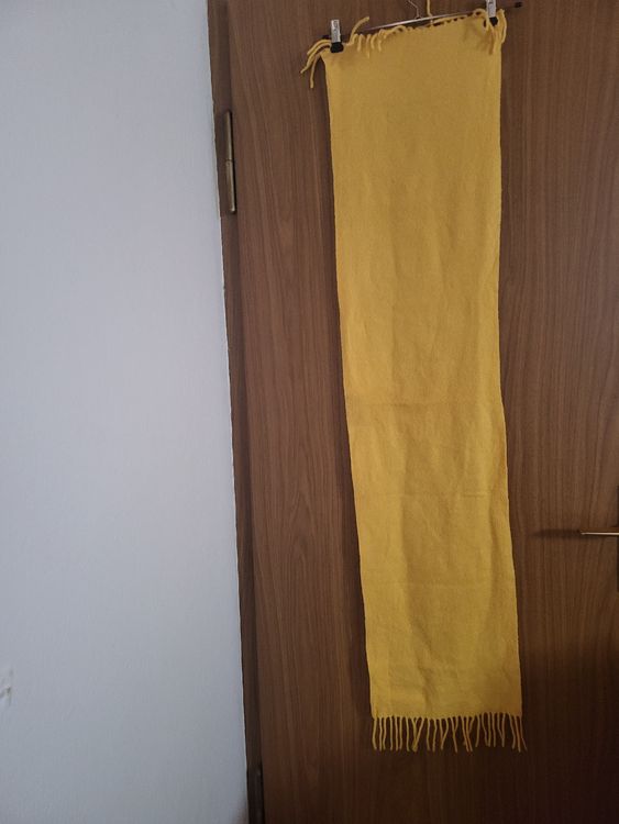 Écharpe chaude en laine d'agneau 100% - Jaune soleil (D'occasion) à ...