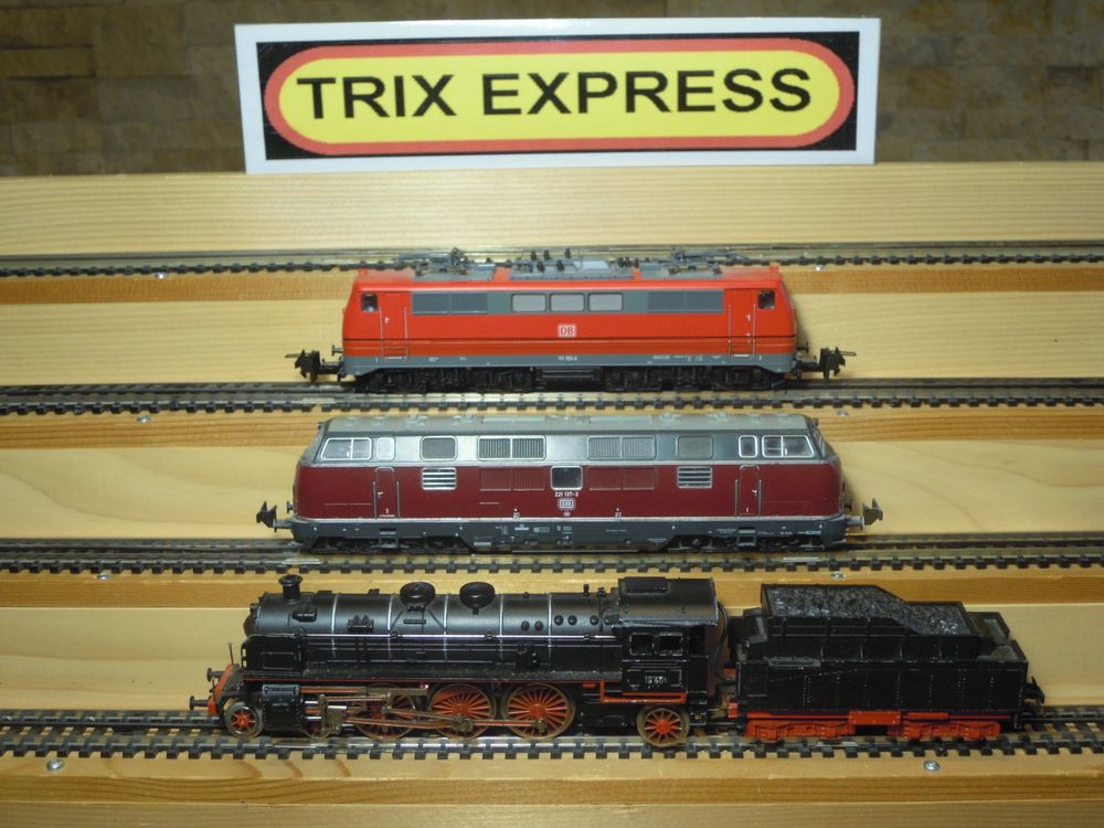 Trix Express 3er Lok Set 1X Diesel V200 1X E-rot + Dampflok (Gebraucht ...