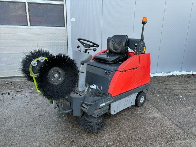 Hako Sweepmaster 980 (Gebraucht) in Niederurnen für CHF 4500 – nur Abholung auf Ricardo kaufen