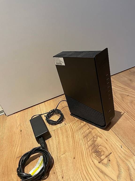 Modem routeur wifi 2.4 GHz + 5 GHz (câble) (D'occasion) à Epalinges ...