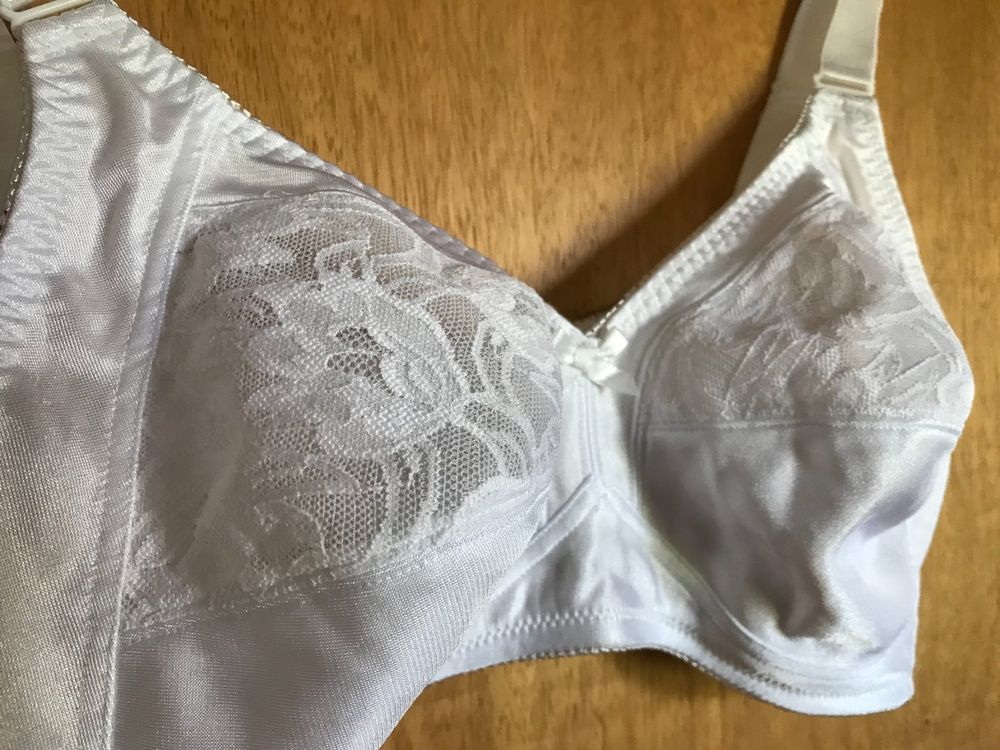 BH chicca mit Spitze | Grösse C 85 | weiss (Gebraucht) in Brunnenthal ...