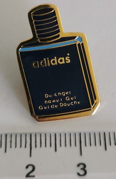 Adidas - Pin | Kaufen auf Ricardo