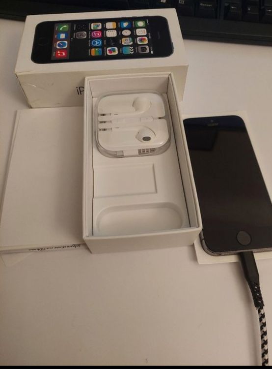 iPhone 5s. A1457. 16GB Schwarz gutem Zustand | Kaufen auf Ricardo