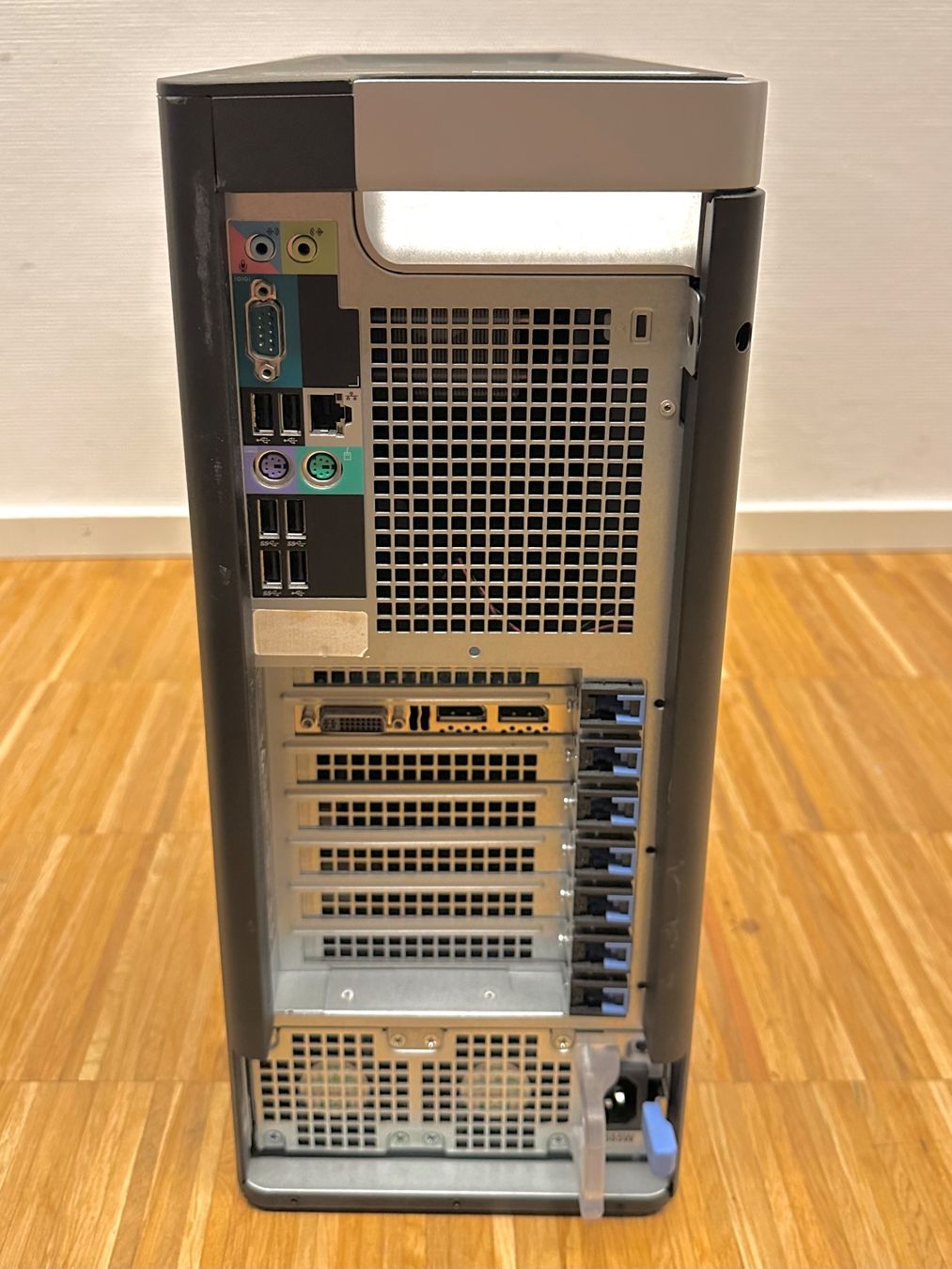 Dell Precision Workstation 5810 (Gebraucht) in Zürich für CHF 101 – nur ...