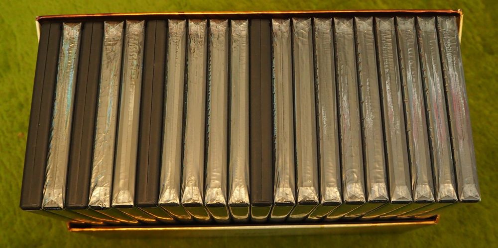 James Bond Gold Box / 21 Filme / 42 DVDs (Gebraucht) in Chur für CHF 85 ...