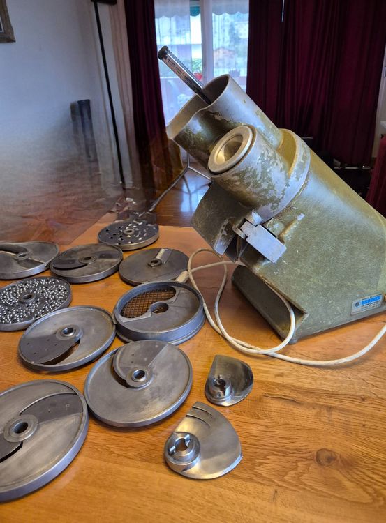 Coupe legumes Anliker 10 disques, 2 couteauxx (D'occasion) à Monthey ...